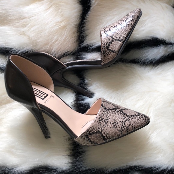 Shoes | Classy Snake Print Colorcombo Pump | Poshmark